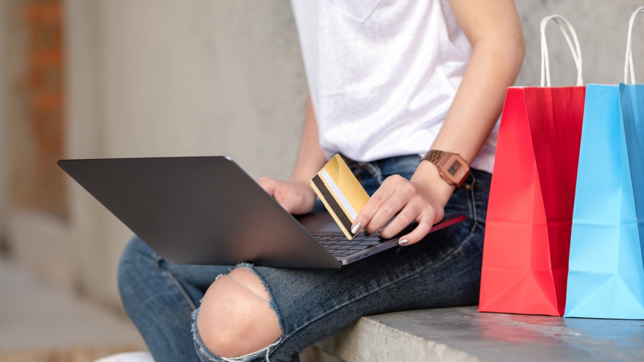 CamelCamelCamel: The Best Tool to Save Money on Amazon